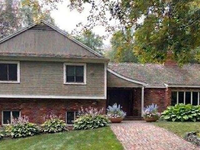 4 bedroom, Middlebury CT 06762 101998958