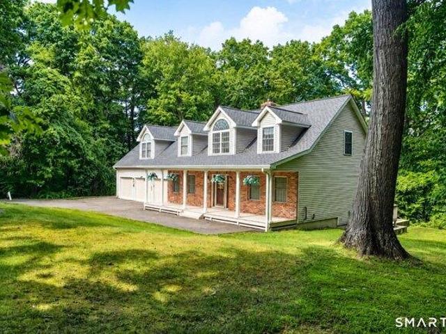 4 bedroom, Middlebury CT 06762 105440644