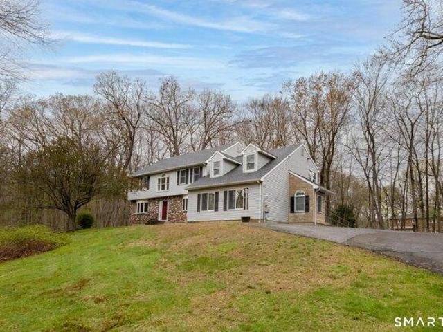4 bedroom, Middlebury CT 06762 LS102761695