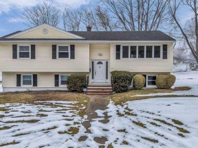 4 bedroom, Middletown NJ 07748 LS102727924