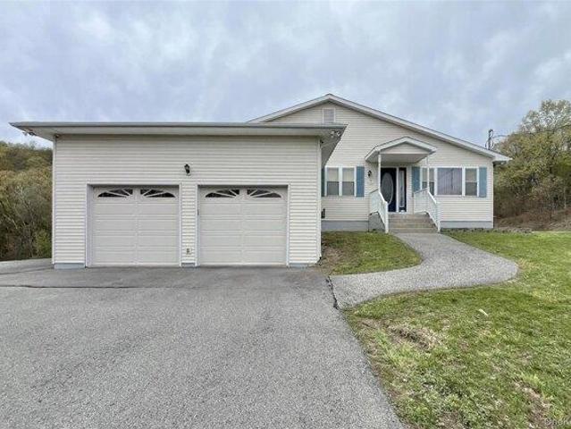 4 bedroom, Middletown NY 10940 LS102564040