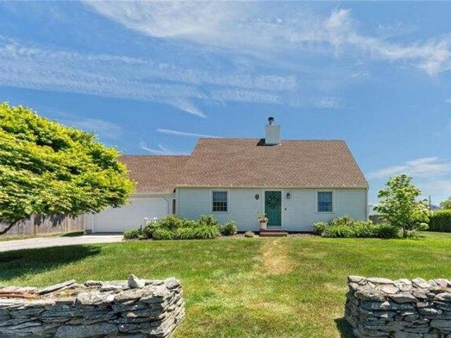 4 bedroom, Middletown RI 02842 104833942