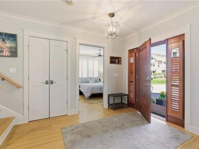 4 bedroom, Middletown RI 02842 LS102708840