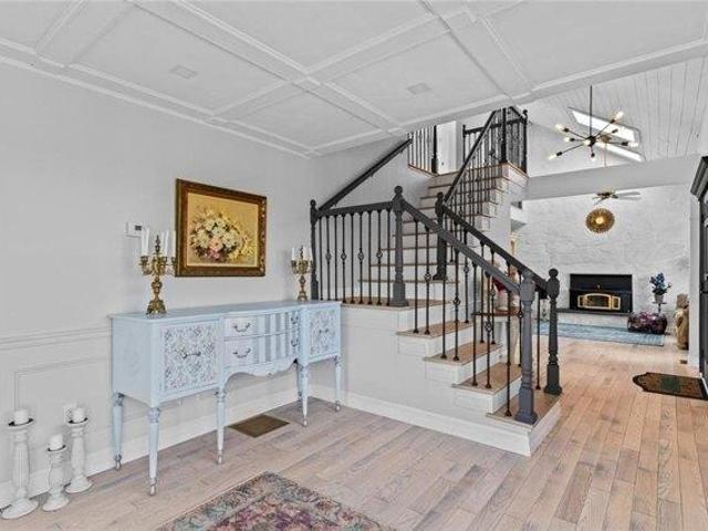 4 bedroom, Middletown RI 02842 LS102825504