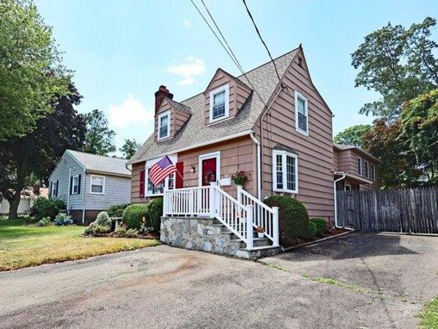 4 bedroom, Milford CT 06460 104375365