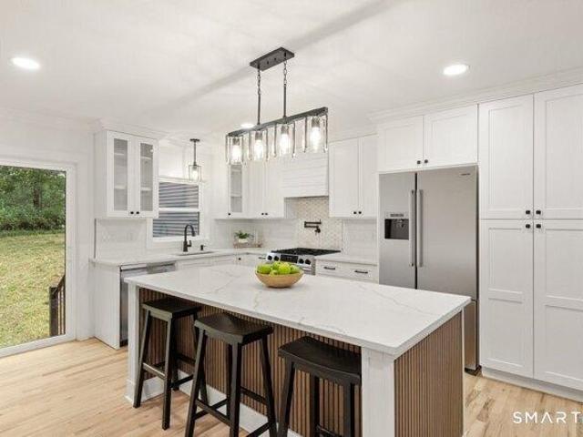 4 bedroom, Milford CT 06461 104690241