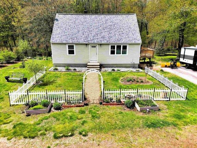 4 bedroom, Milford NH 03055 LS102345862