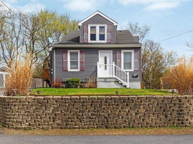 4 bedroom, Millbury MA 01527 LS102371813