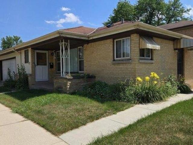 4 bedroom, Milwaukee WI 53222 LS93303167
