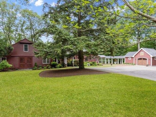 4 bedroom, Milton MA 02186 102723792