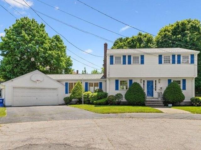 4 bedroom, Milton MA 02186 104758109