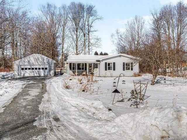 4 bedroom, Milton VT 05468 101749868