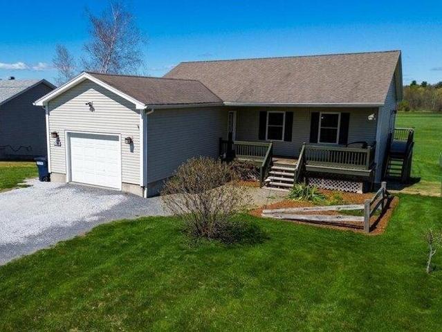 4 bedroom, Milton VT 05468 103439030