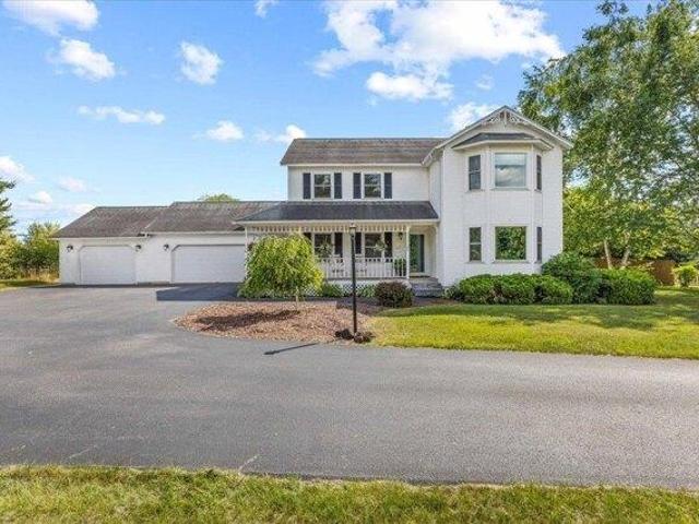 4 bedroom, Milton VT 05468 104234532