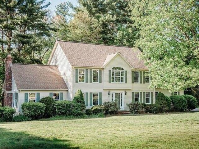 4 bedroom, Norfolk MA 02056 LS103099406