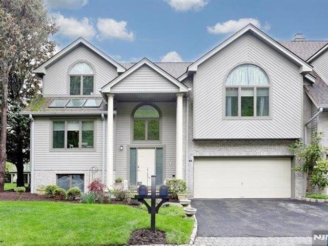 4 bedroom, Norwood NJ 07648 102255154