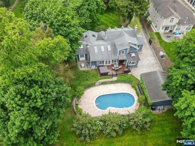 4 bedroom, Norwood NJ 07648 LS102528926