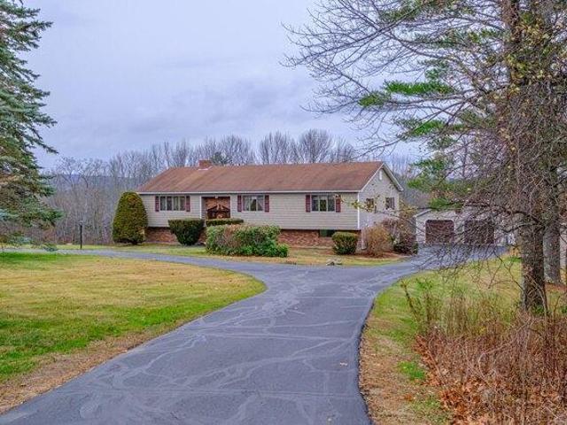 4 bedroom, Norway ME 04268 104651720