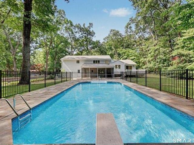 4 bedroom, Norwalk CT 06851 104329156
