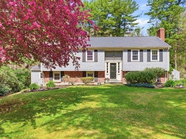 4 bedroom, Norwell MA 02061 104444792
