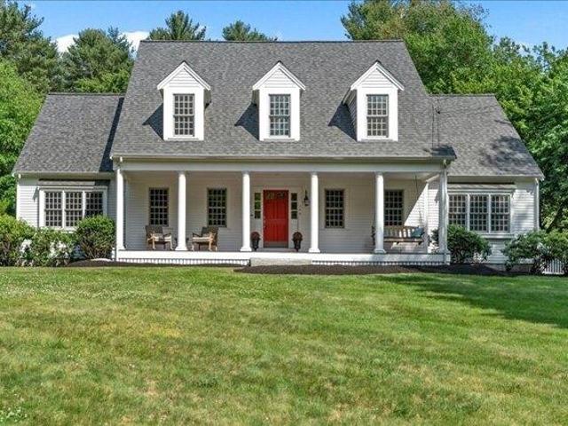 4 bedroom, Norwell MA 02061 104477795