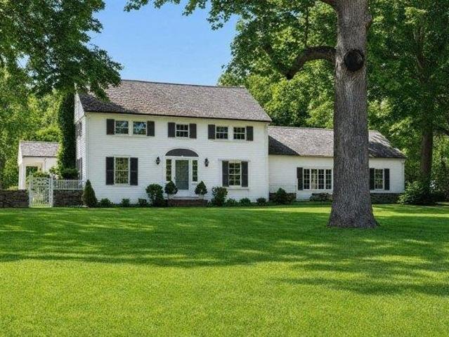 4 bedroom, Norwell MA 02061 105613945