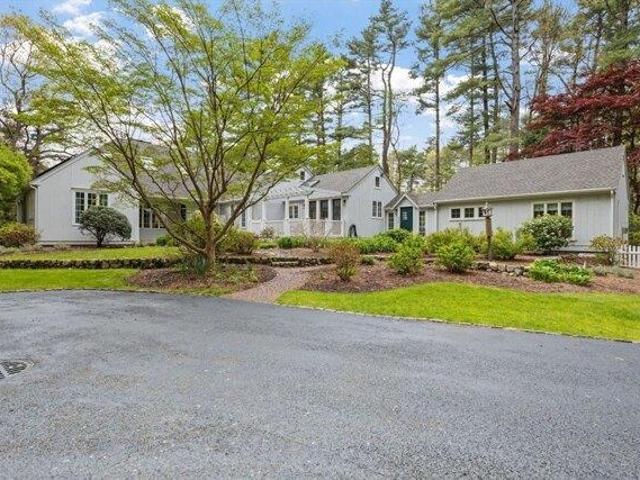 4 bedroom, Norwell MA 02061 105040875