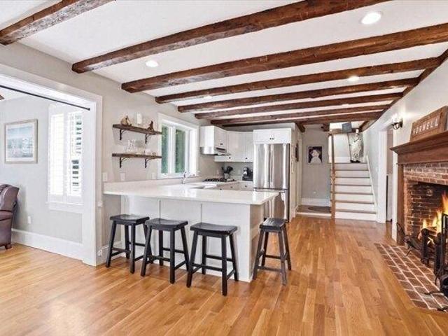 4 bedroom, Norwell MA 02061 105126828