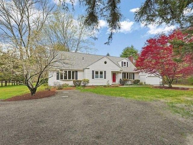 4 bedroom, Norton MA 02766 102724051
