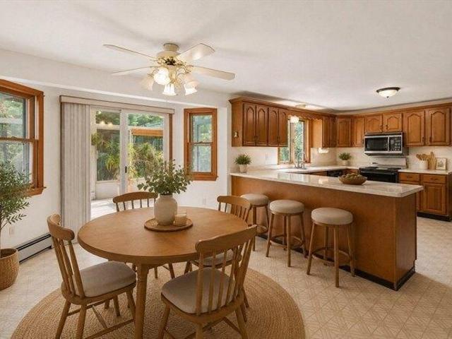 4 bedroom, Norton MA 02766 104759726