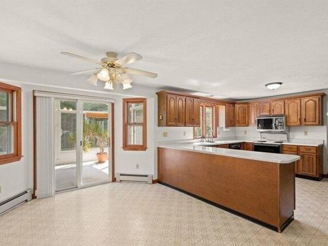 4 bedroom, Norton MA 02766 104922005