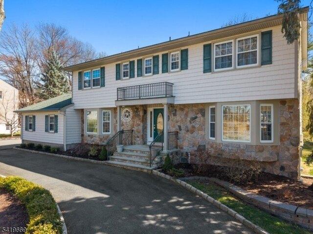 4 bedroom, North Caldwell NJ 07006 LS101573067