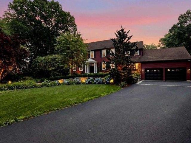 4 bedroom, North Andover MA 01845 105094439