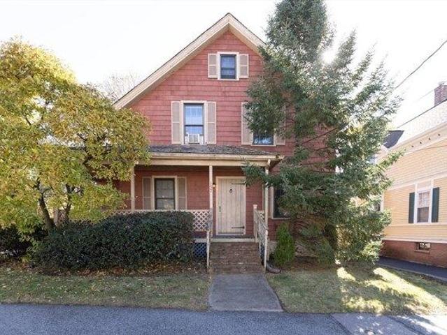 4 bedroom, North Attleboro MA 02760 LS102827279