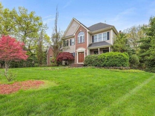 4 bedroom, North Attleboro MA 02760 LS103128050