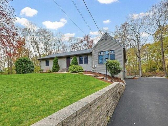 4 bedroom, North Attleboro MA 02760 102800356