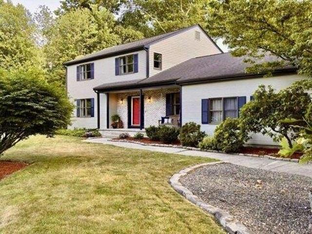 4 bedroom, North Attleboro MA 02760 104569372
