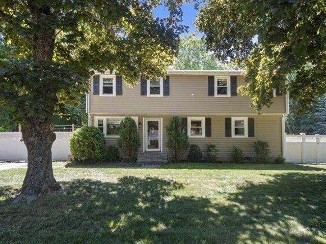 4 bedroom, North Attleboro MA 02760 104787936
