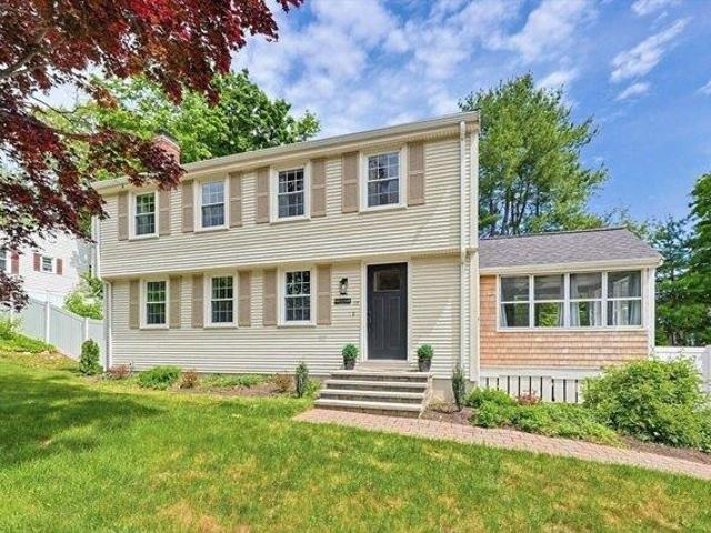 4 bedroom, North Attleboro MA 02760 104811782