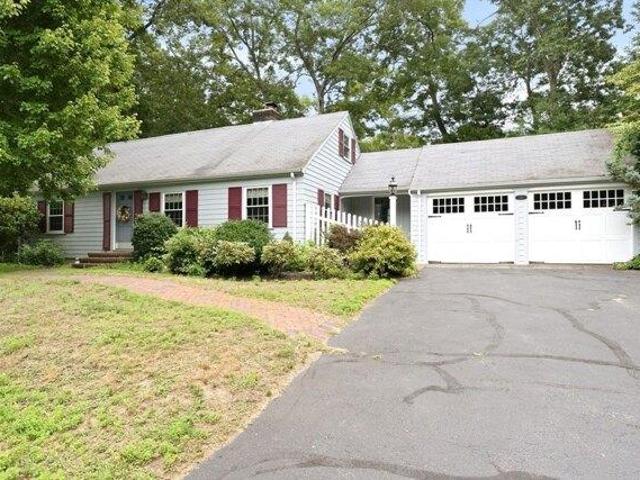 4 bedroom, North Attleboro MA 02760 105140753