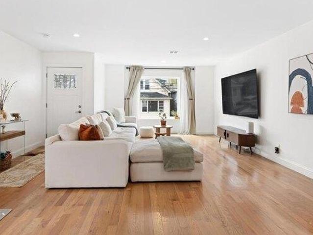 4 bedroom, North Bergen NJ 07047 103160871