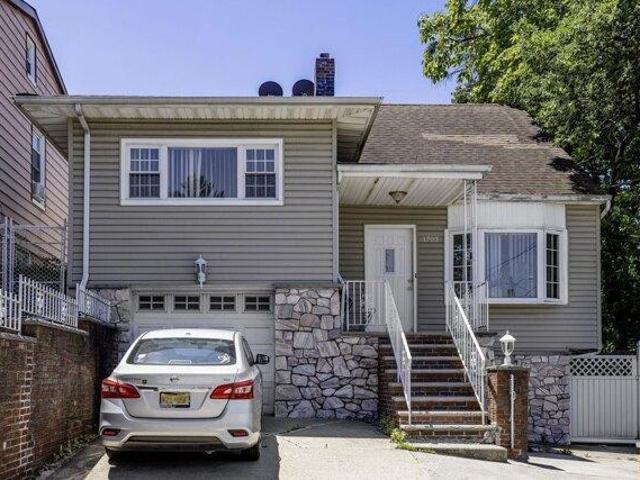 4 bedroom, North Bergen NJ 07047 104375133