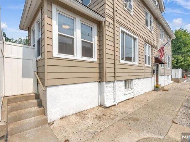 4 bedroom, North Bergen NJ 07047 104443034