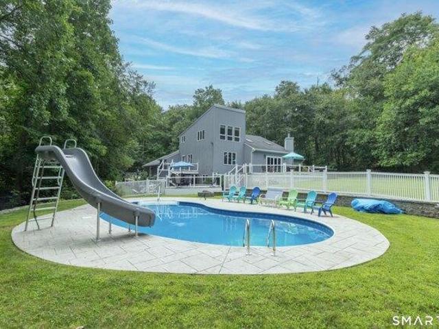 4 bedroom, North Branford CT 06471 105159704