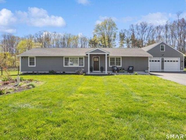 4 bedroom, North Branford CT 06472 102823946
