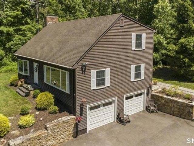 4 bedroom, North Branford CT 06472 103185745