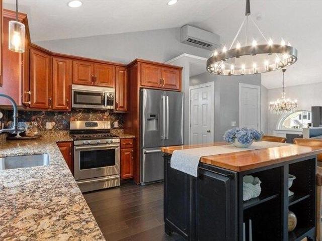 4 bedroom, North Brookfield MA 01535 103433420