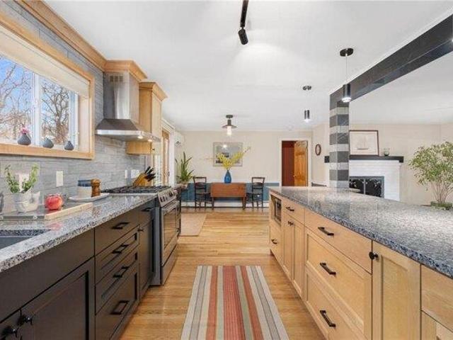 4 bedroom, North Kingstown RI 02852 101932924