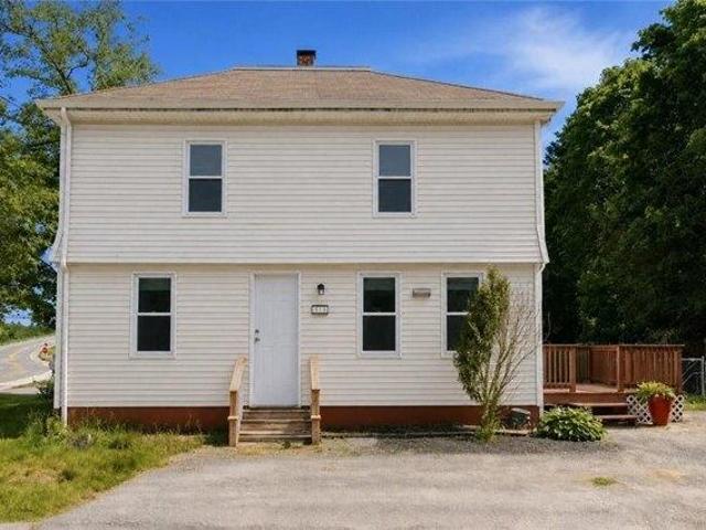4 bedroom, North Kingstown RI 02852 104789874