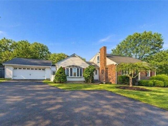 4 bedroom, North Kingstown RI 02852 104790670